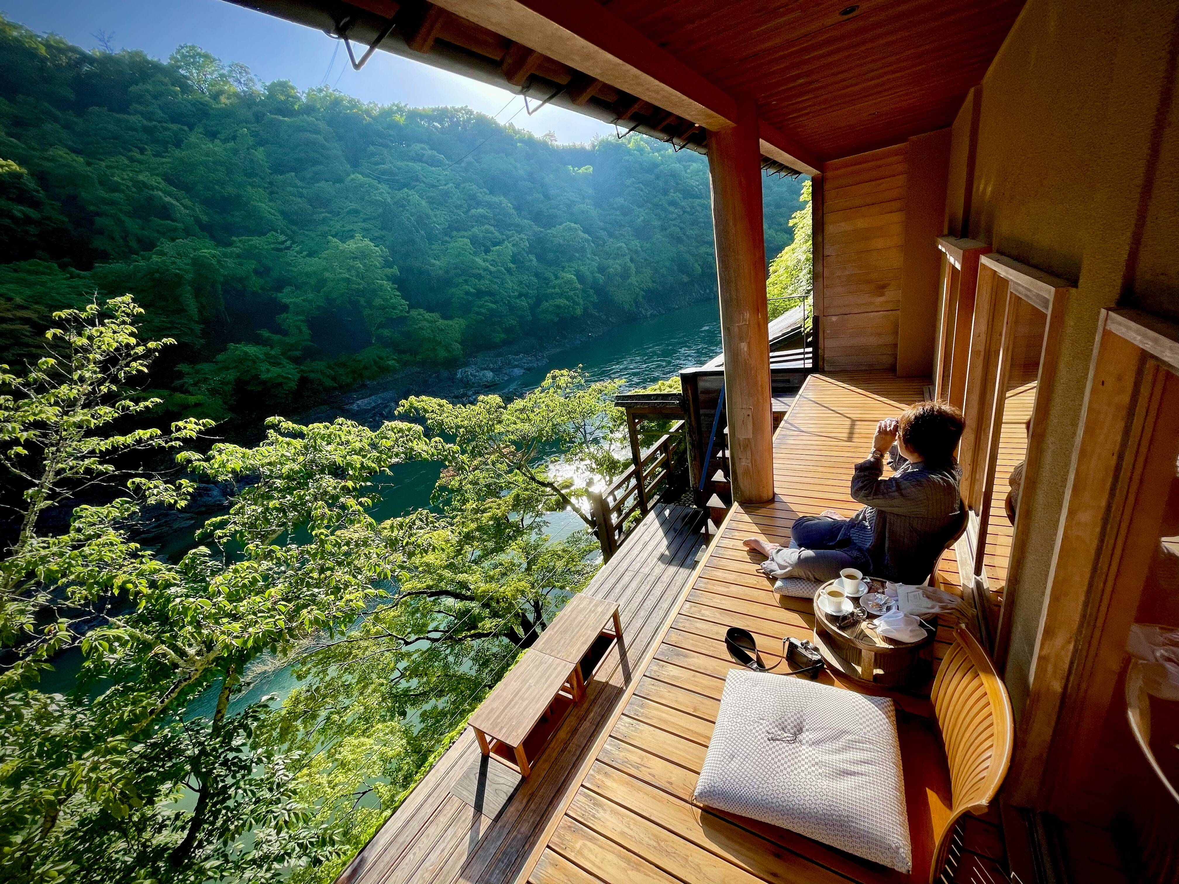 Top 5 insights on how hotels influence travel intent